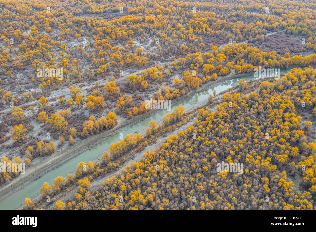KUQA, CHINA - OCTOBER 29, 2021 - Aerial photo taken on Oct. 29, 2021 ...