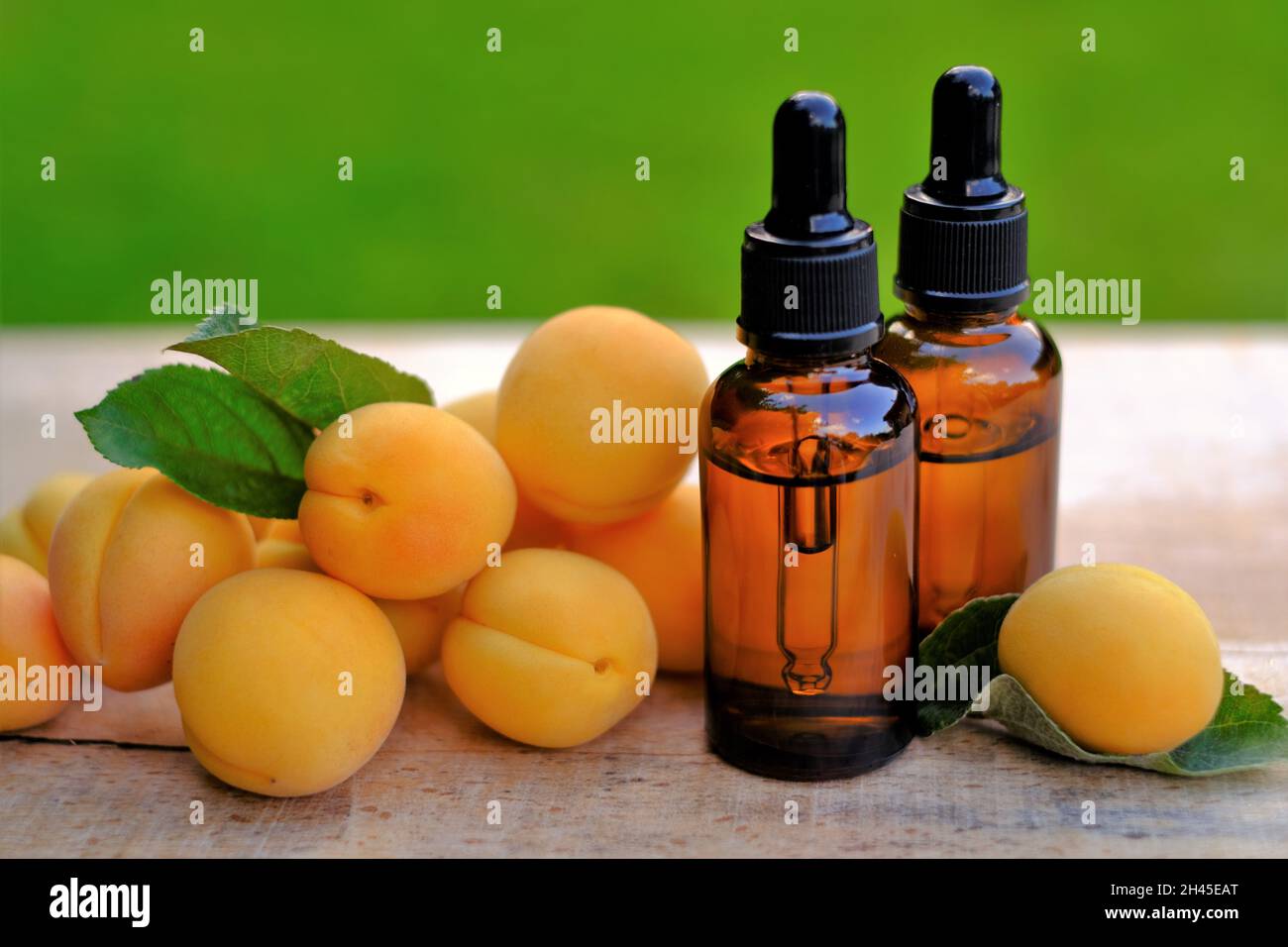 Pipette essential apricot oil hi-res stock photography and images - Alamy