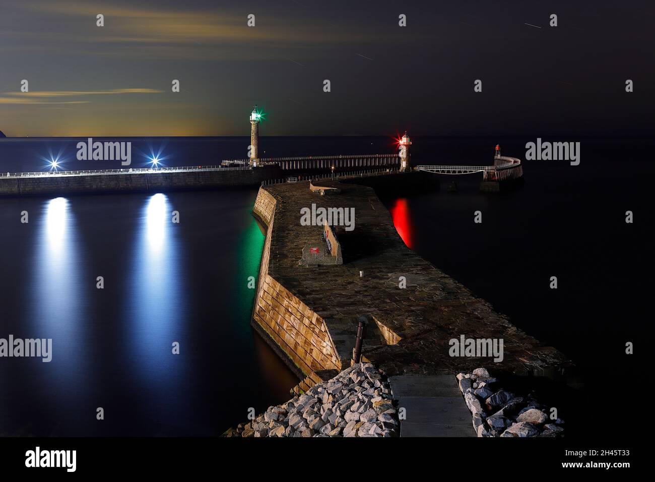 Whitby lighthouses at night hi-res stock photography and images - Alamy
