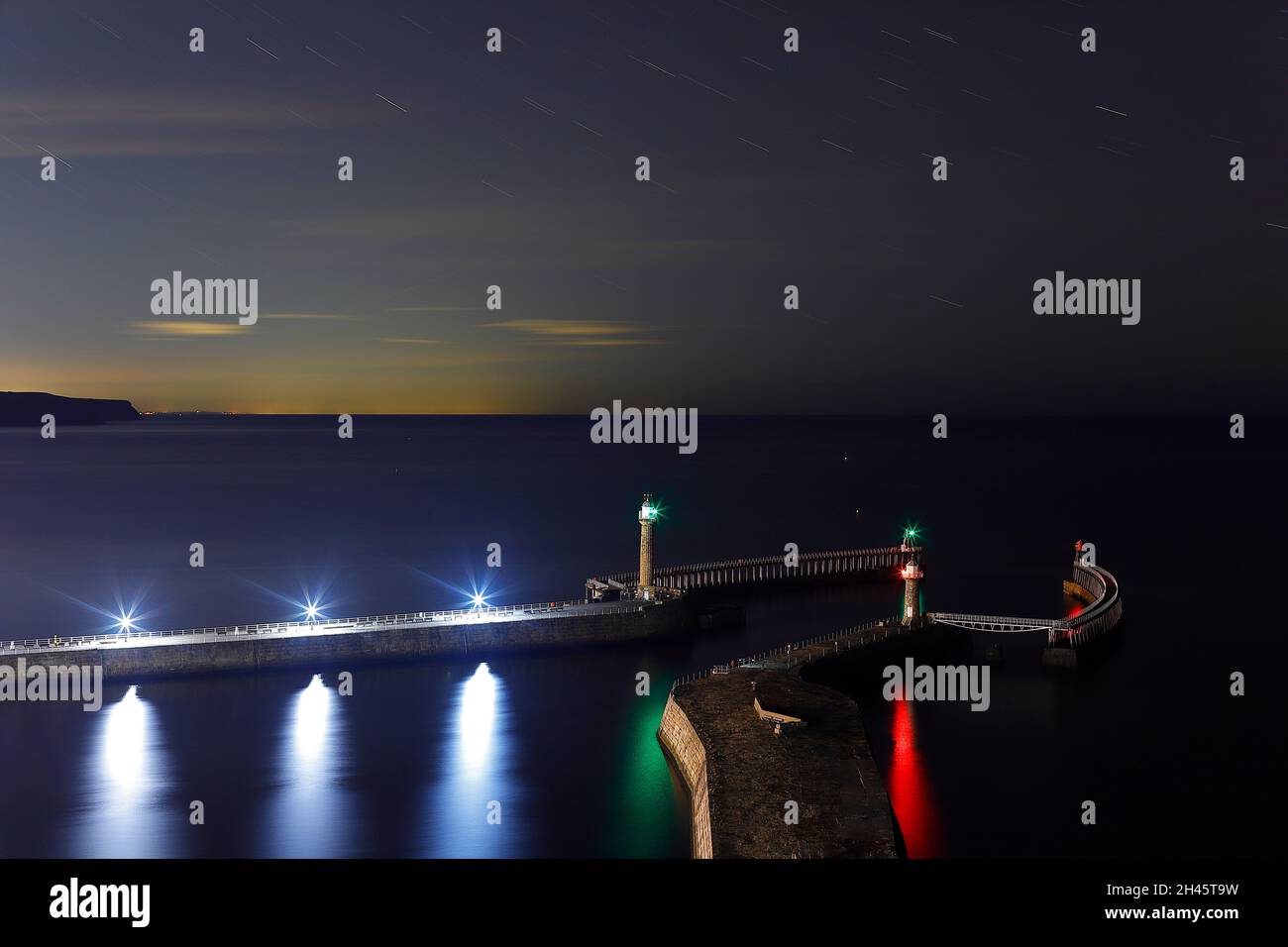 Whitby lighthouses at night hi-res stock photography and images - Alamy