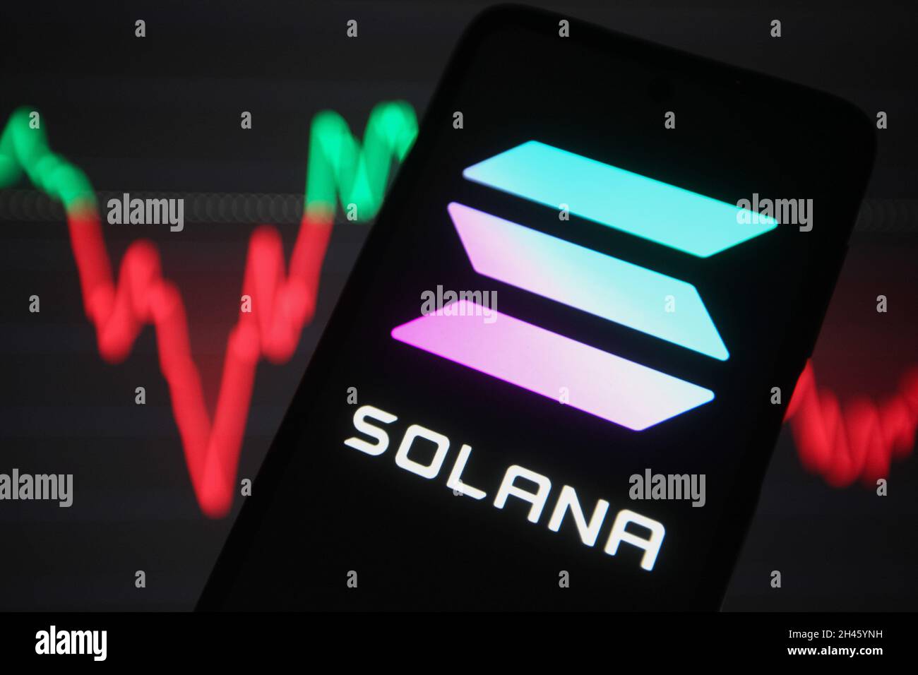 Solana logo hi-res stock photography and images - Alamy
