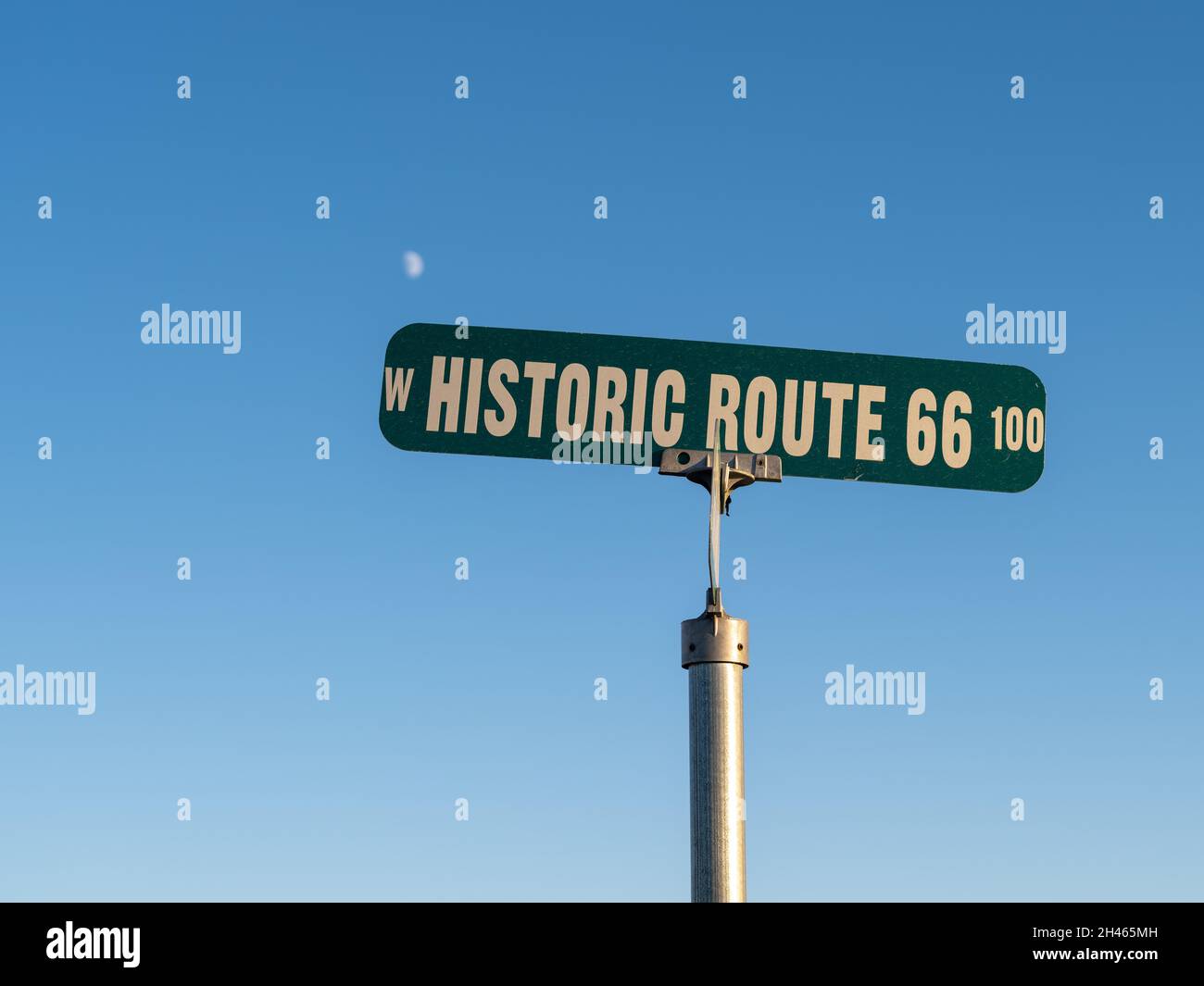 The historic route 66 road hi-res stock photography and images - Alamy