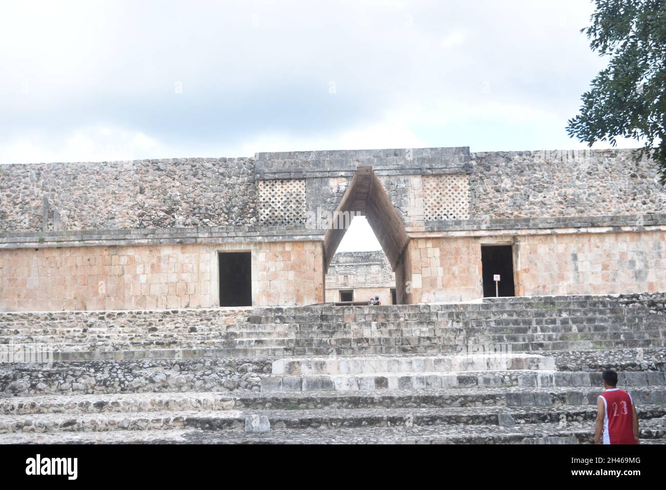 Corbelled arch hi-res stock photography and images - Alamy