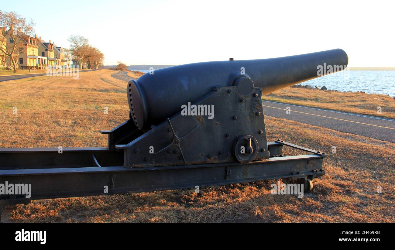 10 inch rodman gun hi-res stock photography and images - Alamy