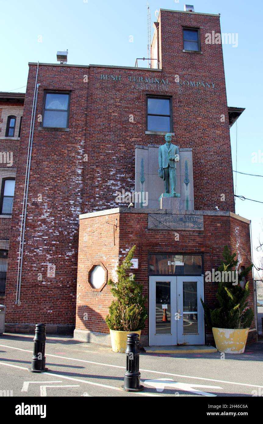 Old office building of the Bush Terminal Company at Sunset Park ...