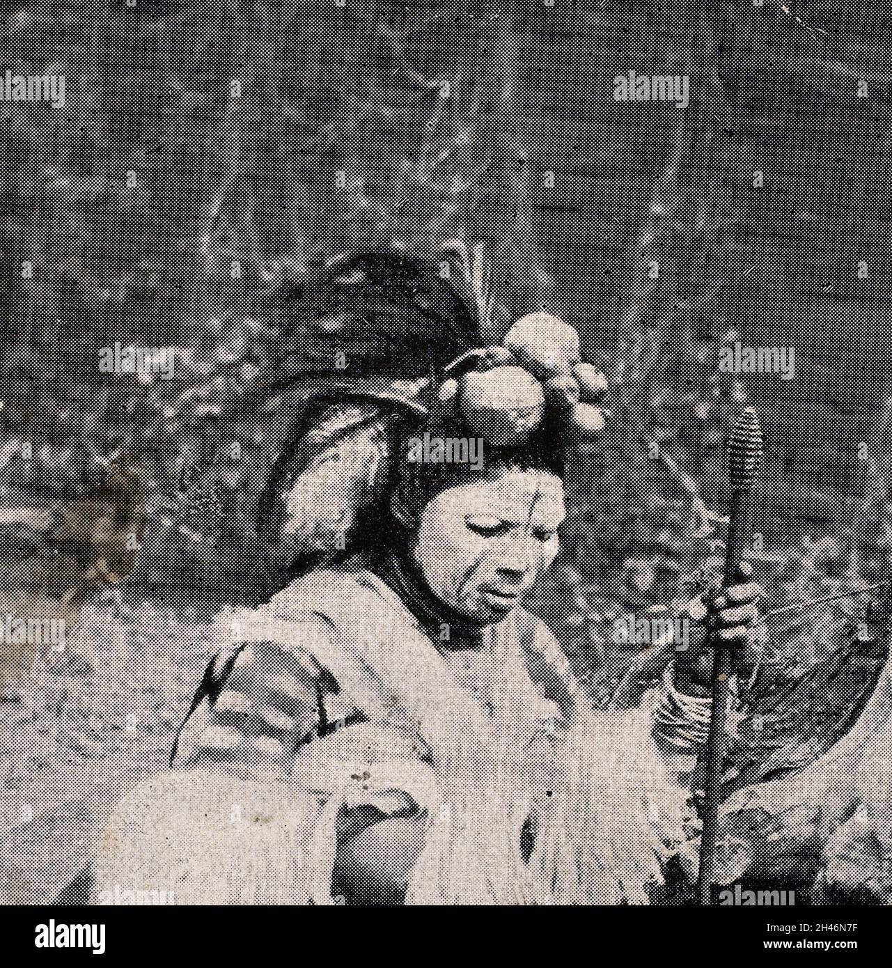 A Zulu medicine man or shaman. Halftone Stock Photo - Alamy