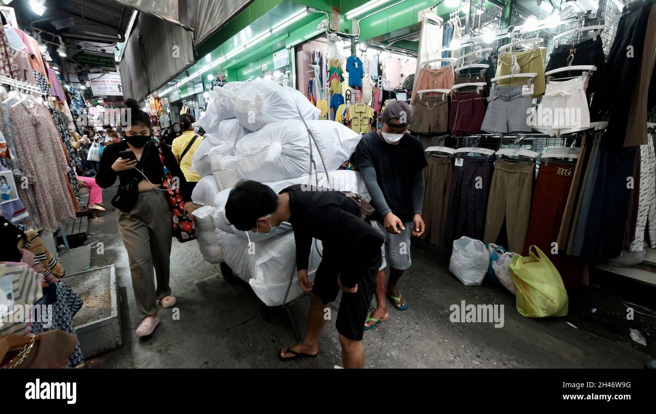 Baiyoke Gallery Pratunam Market Shopping Area in Bangkok Thailand Stock ...