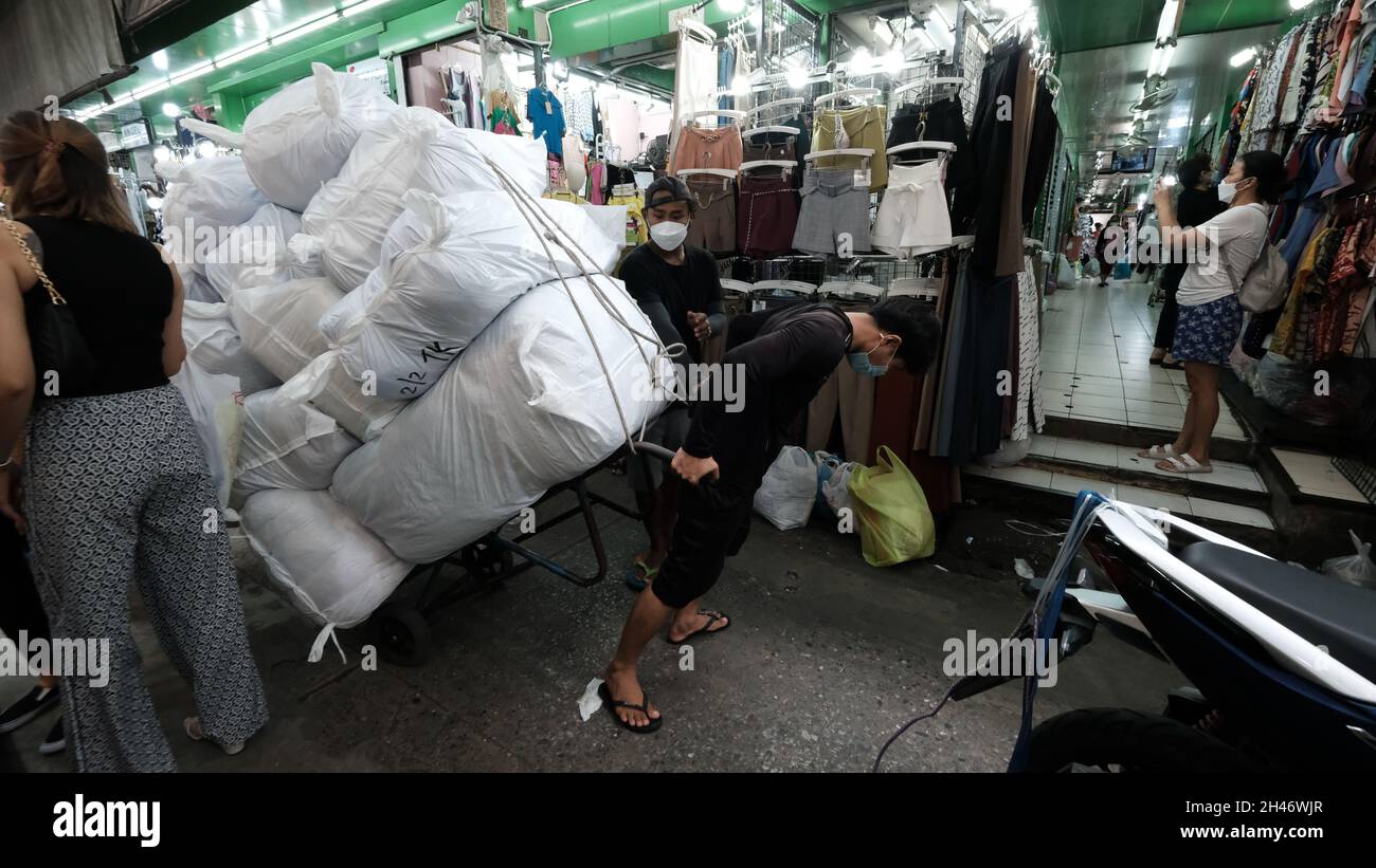 Baiyoke Gallery Pratunam Market Shopping Area in Bangkok Thailand Stock ...