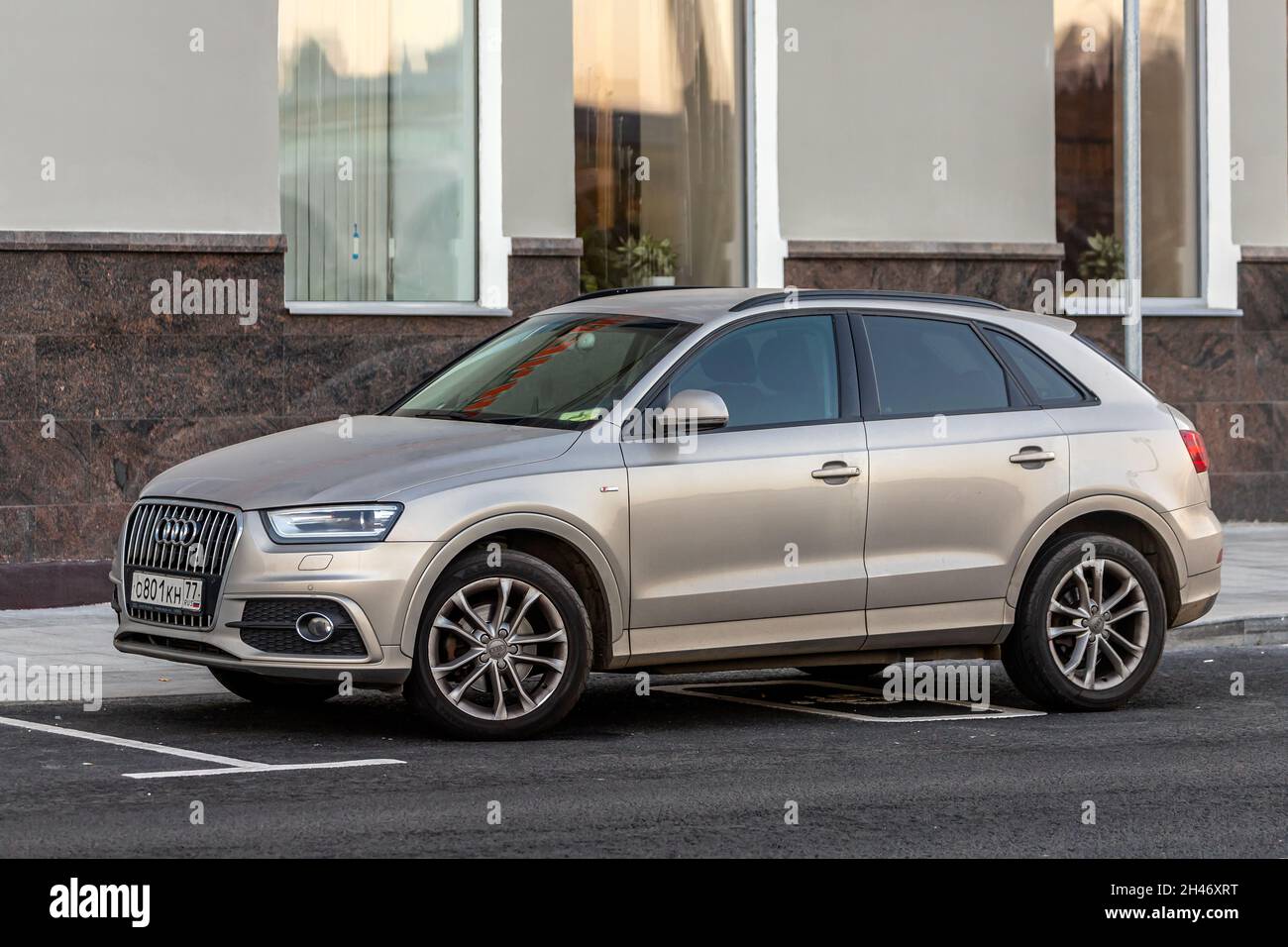 Audi rsq3 sportback hi-res stock photography and images - Alamy