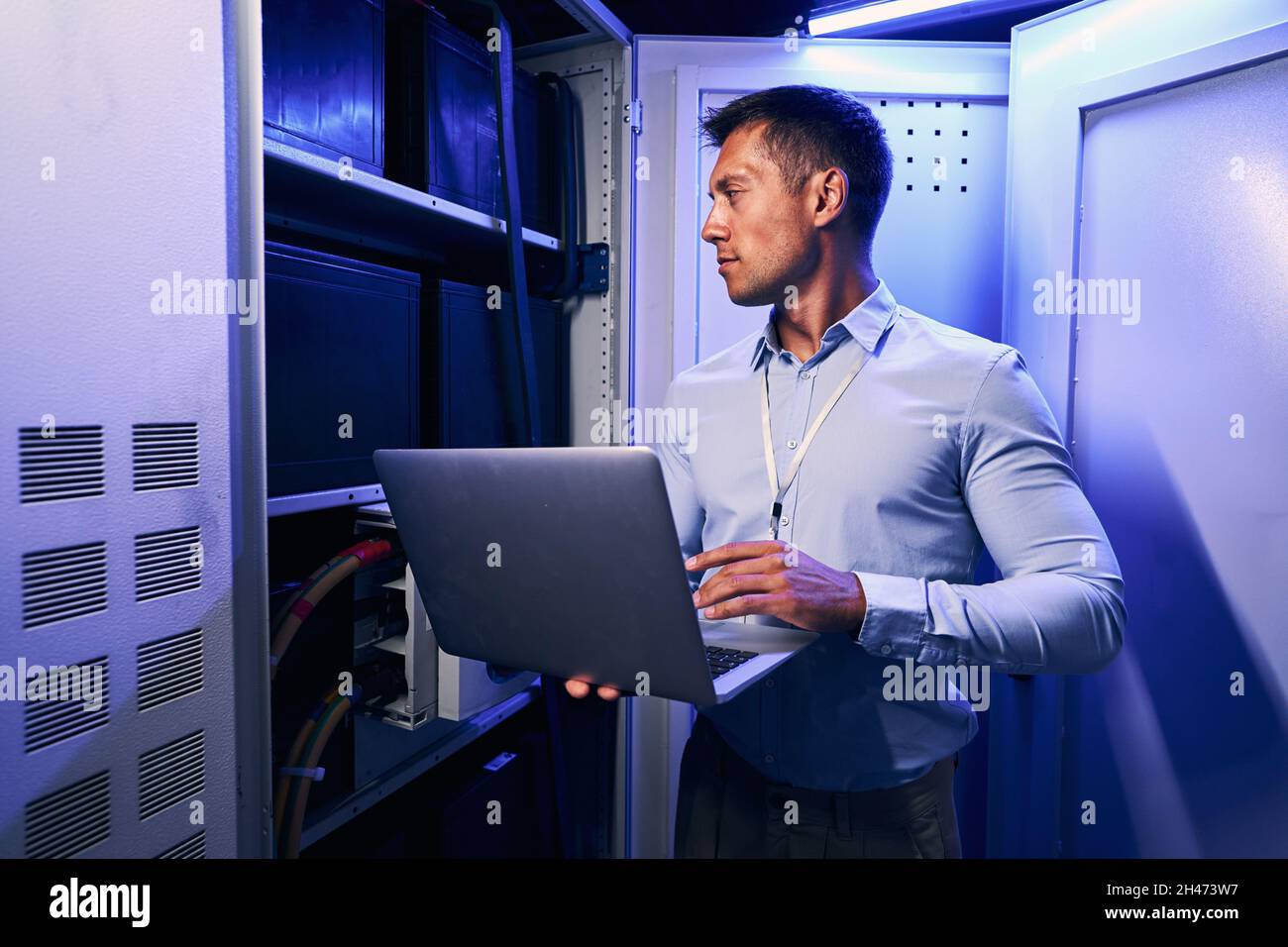 Data cabinet testing hi-res stock photography and images - Alamy