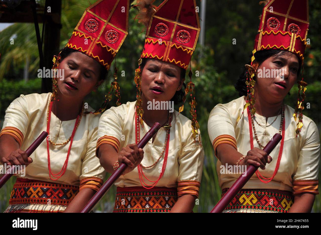 Toraja, Indonesia - November 11, 2013 : Tana Toraja woman with ...