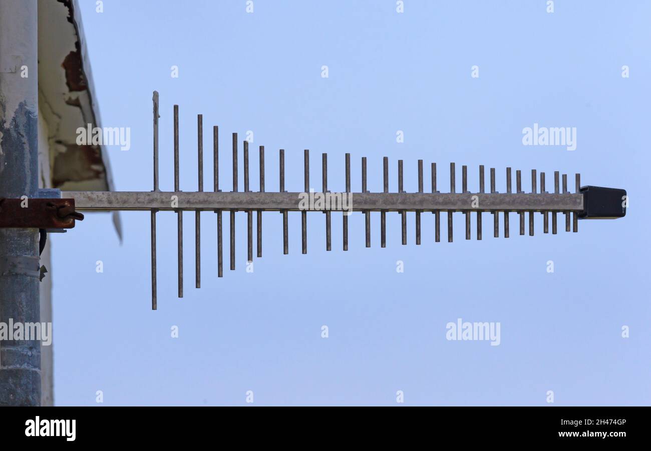 Old tv antenna on hi-res stock photography and images - Alamy