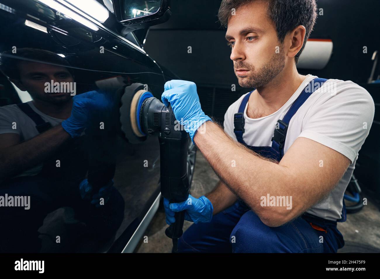 Restoring car hi-res stock photography and images - Alamy