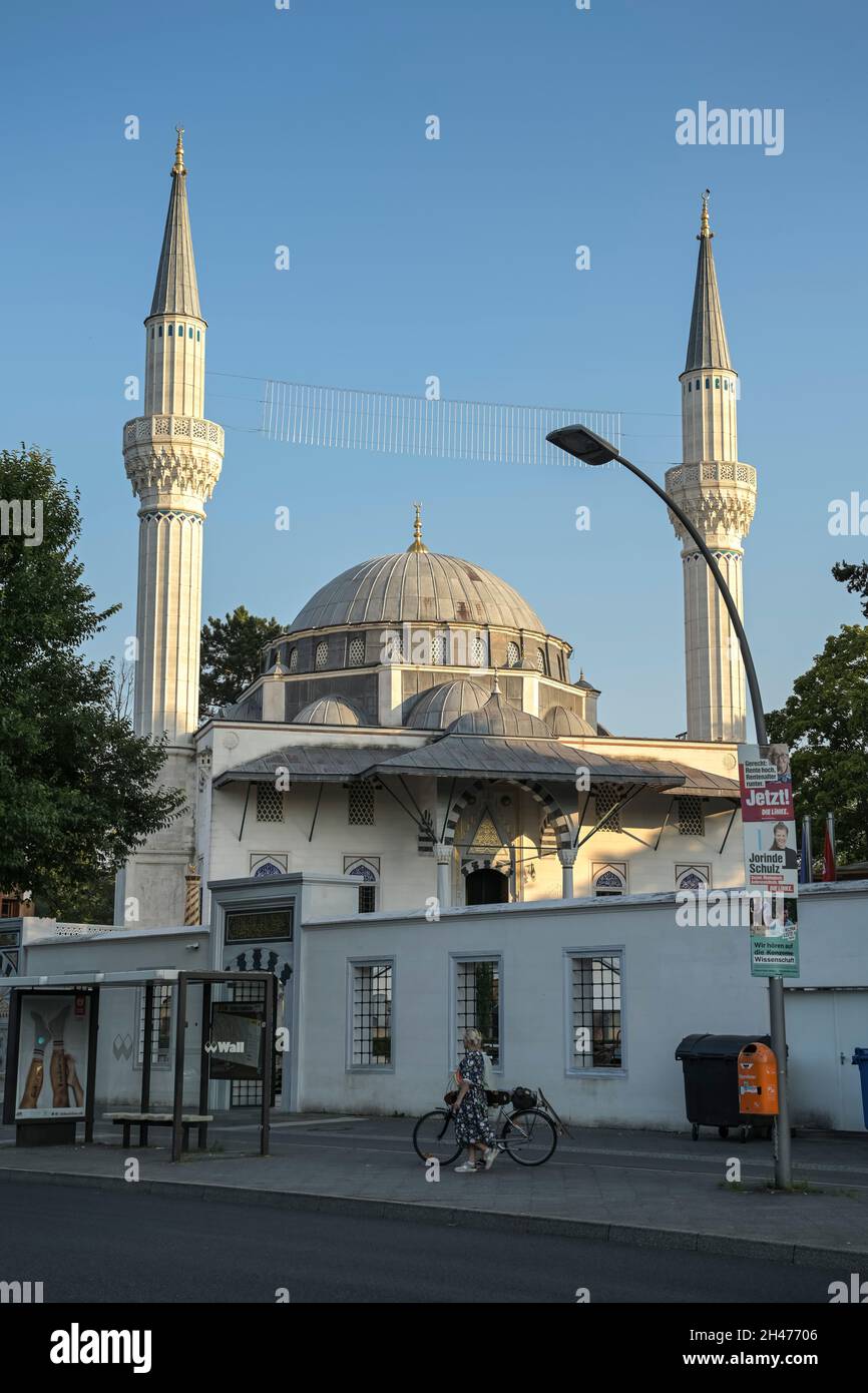 Sehitlik Moschee, Columbiadamm, Tempelhof, Tempelhof-Schöneberg, Berlin ...