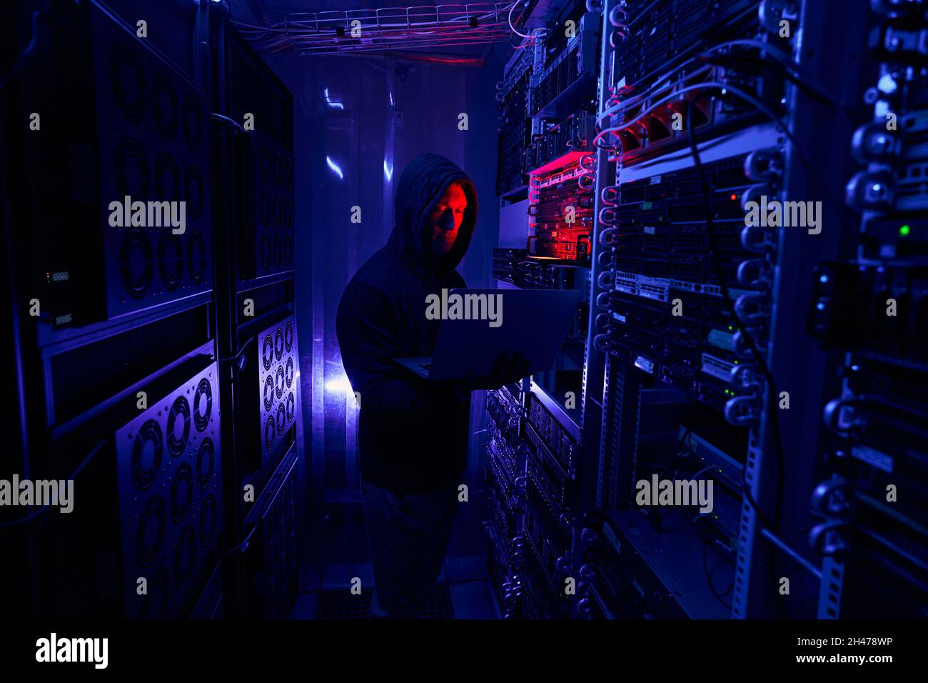 Cybercrime cybercriminal hi-res stock photography and images - Alamy
