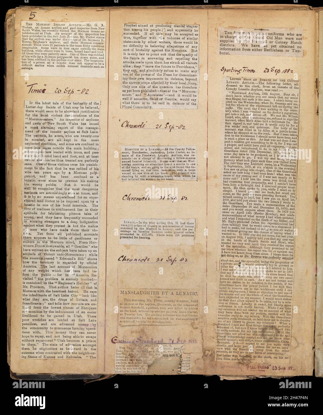 Newspaper cuttings hi-res stock photography and images - Alamy