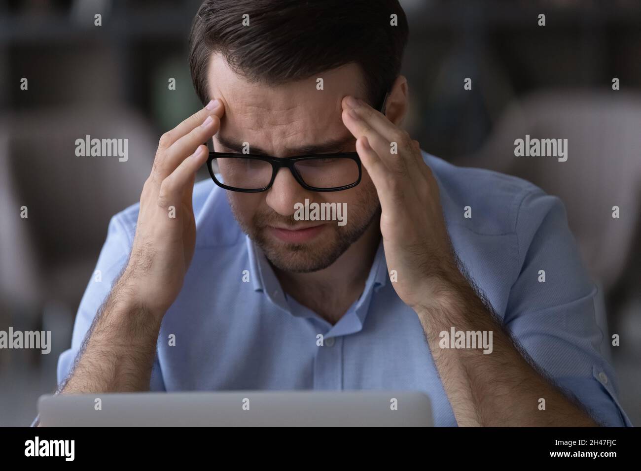Male headache confused hi-res stock photography and images - Alamy