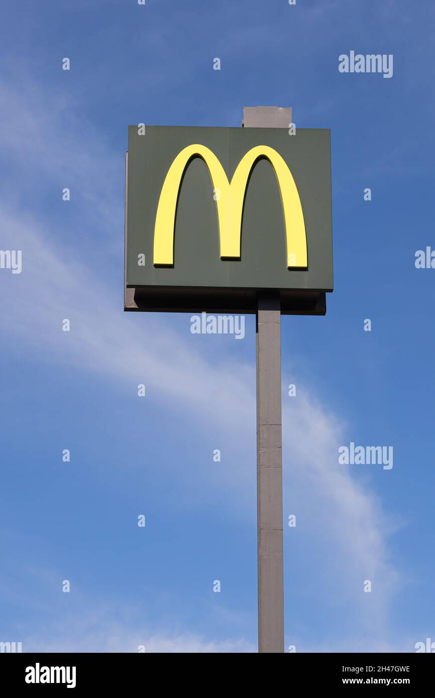 Mcdonalds Sign Signboard Mcdonald High Resolution Stock Photography and ...