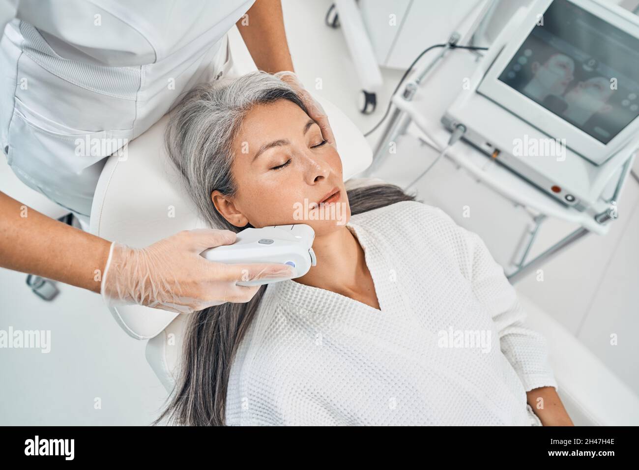 Facial epilation hi-res stock photography and images - Alamy