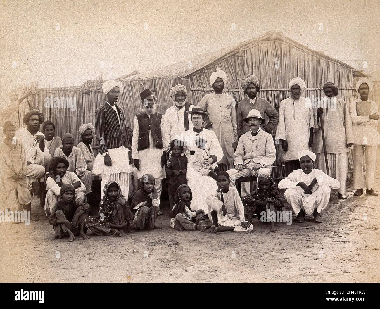 Hospital staff during the outbreak of bubonic plague in Karachi, India ...