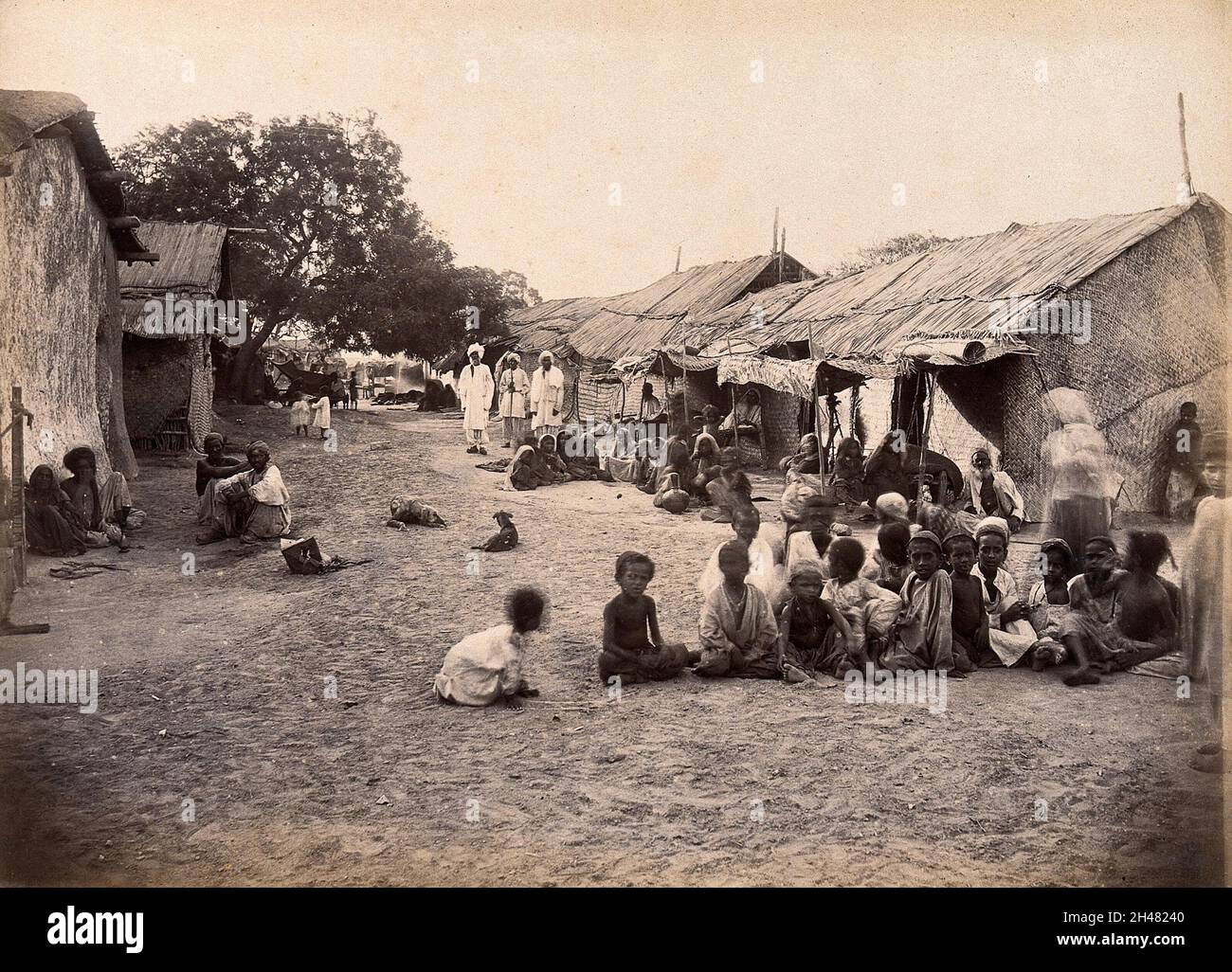People living in the town of Dhobi Ghat, during bubonic plague outbreak ...