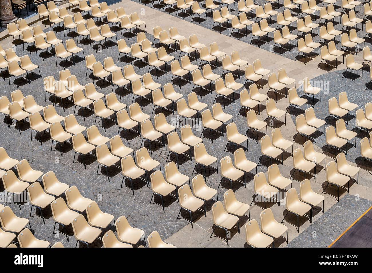 Amphitheater classroom hi-res stock photography and images - Alamy