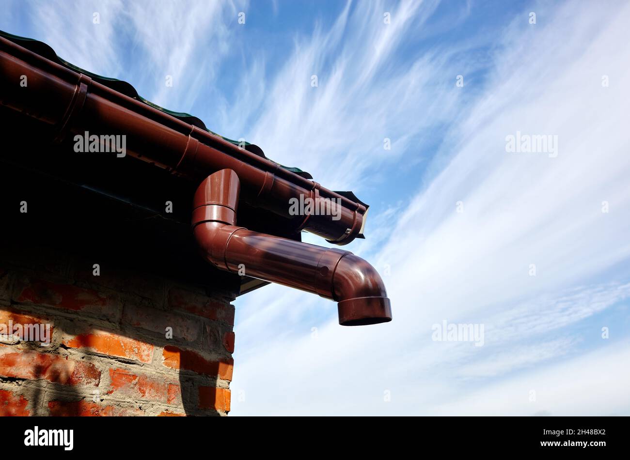 Downspout drain hi-res stock photography and images - Alamy