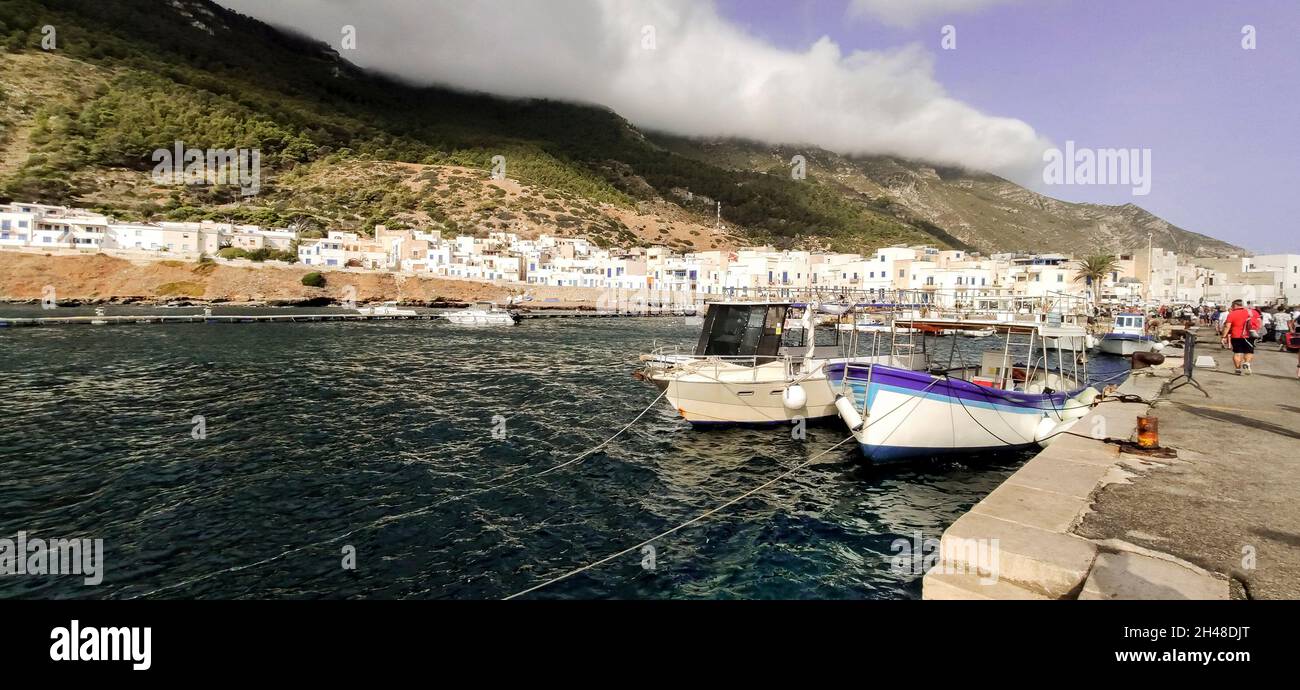 Marettimo and beach hi-res stock photography and images - Alamy