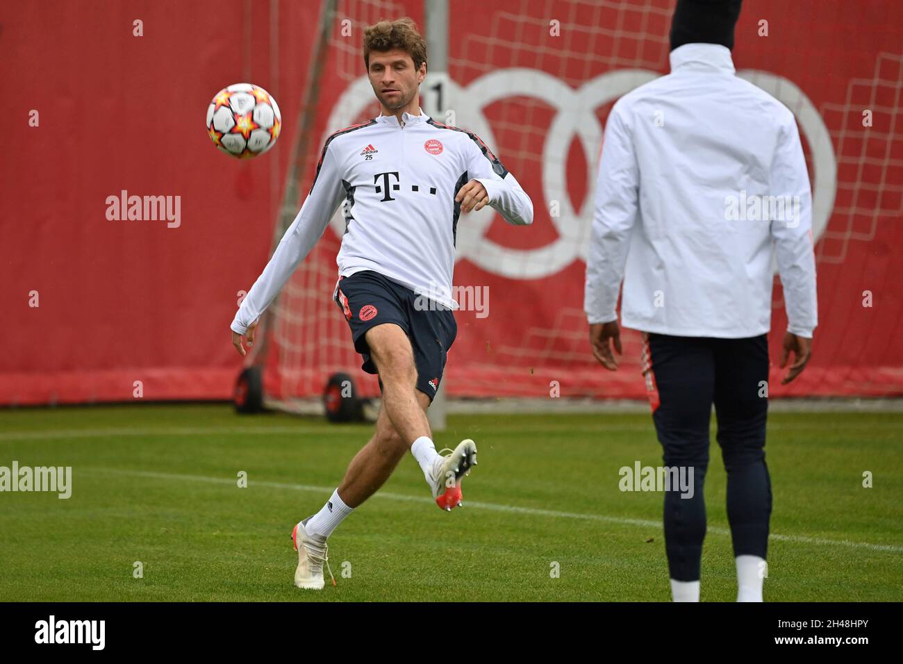 Munich, Deutschland. 01st Nov, 2021. Thomas MUELLER (MULLER, FC Bayern ...