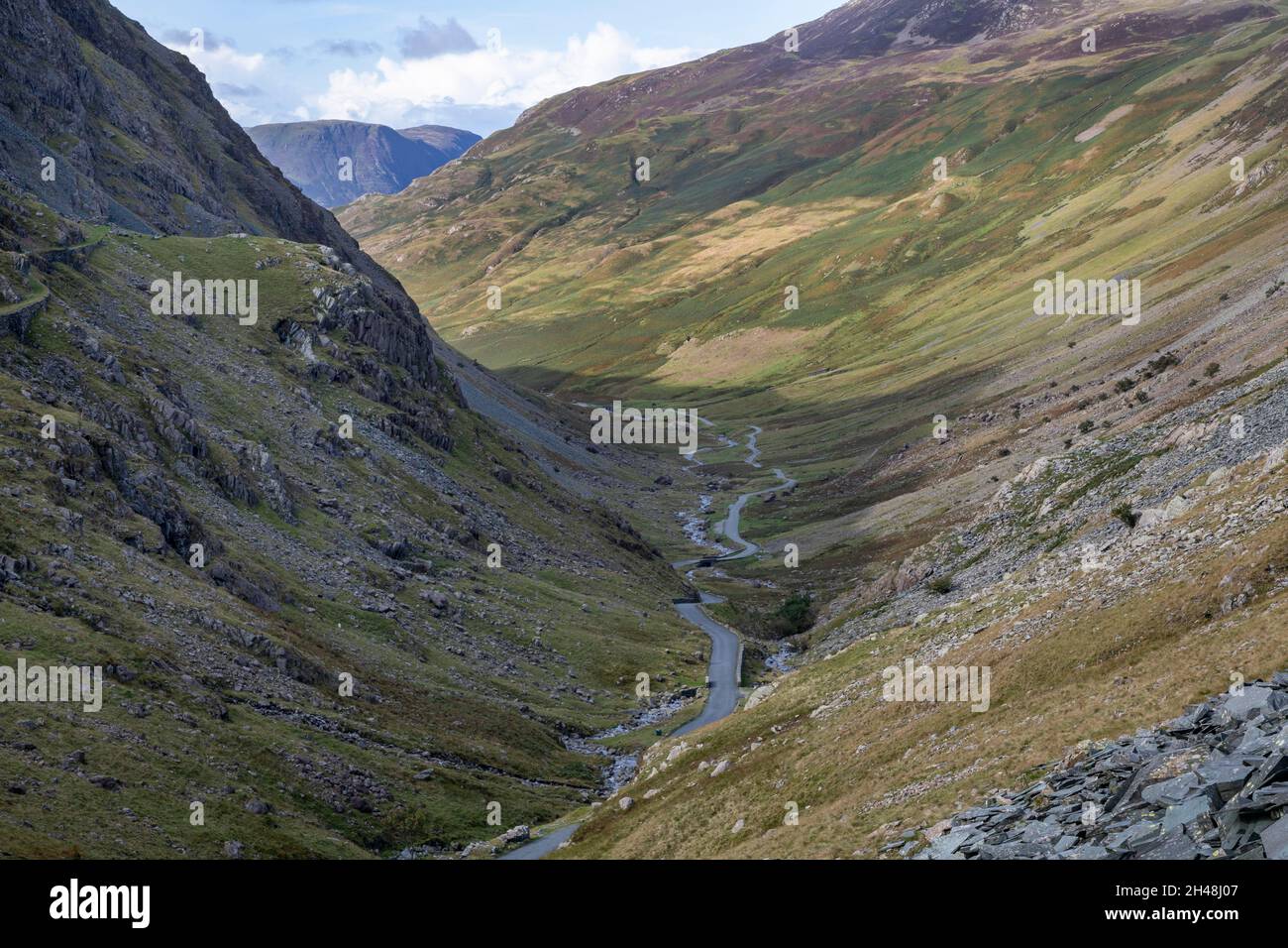 Honister pass valley hi-res stock photography and images - Alamy