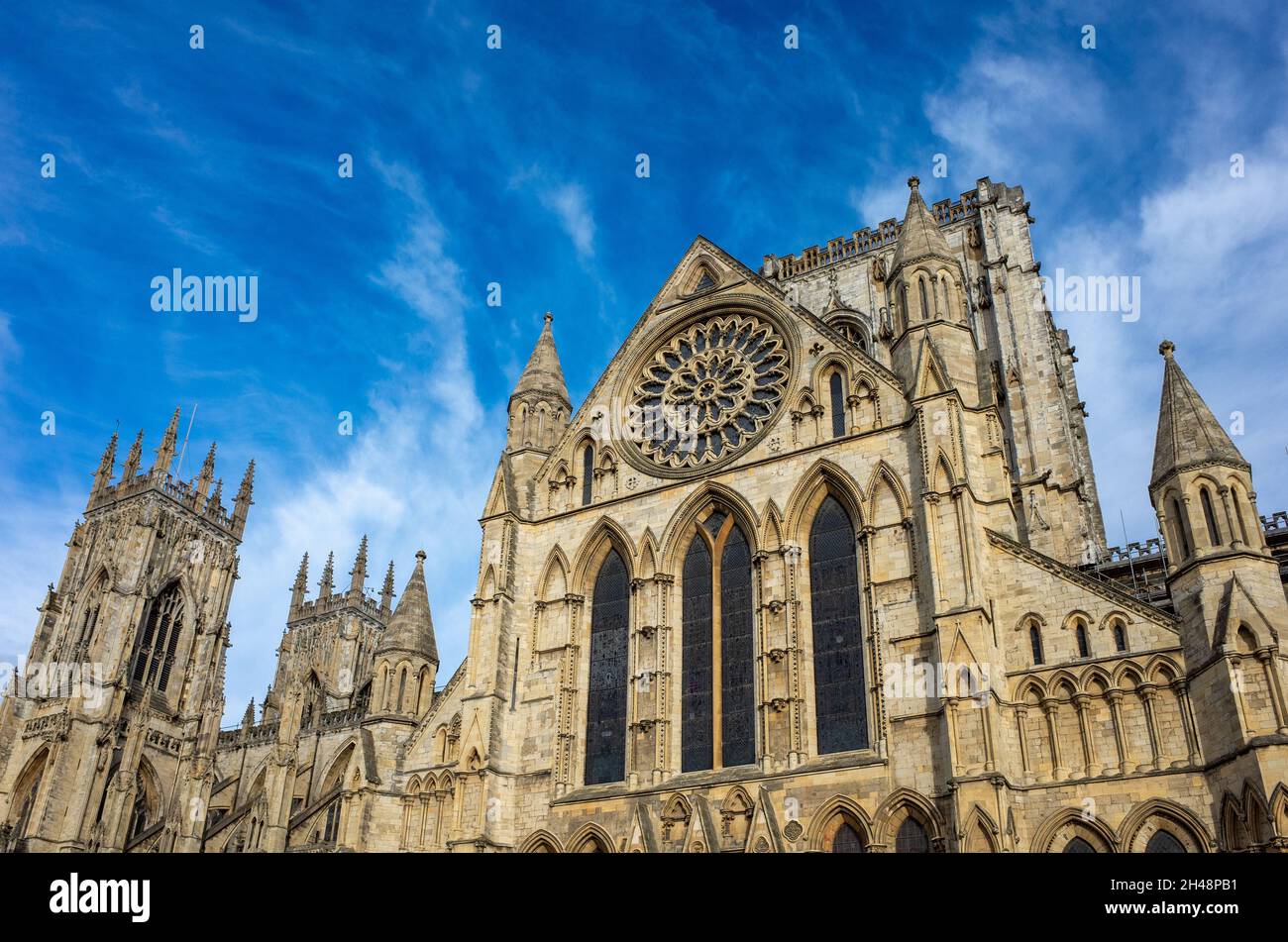 York minster rose window hi-res stock photography and images - Alamy