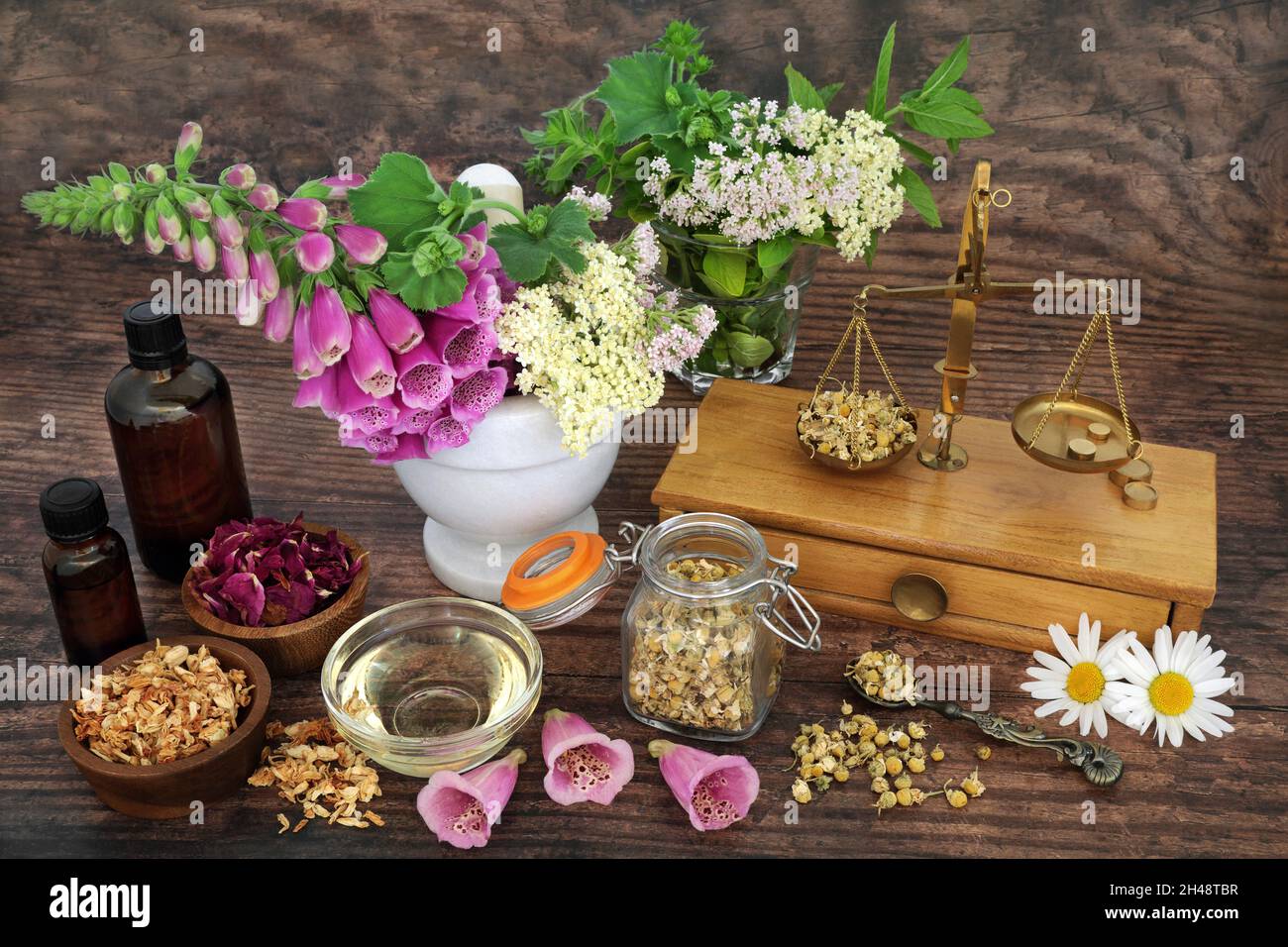 Weighing scales rustic hi-res stock photography and images - Alamy