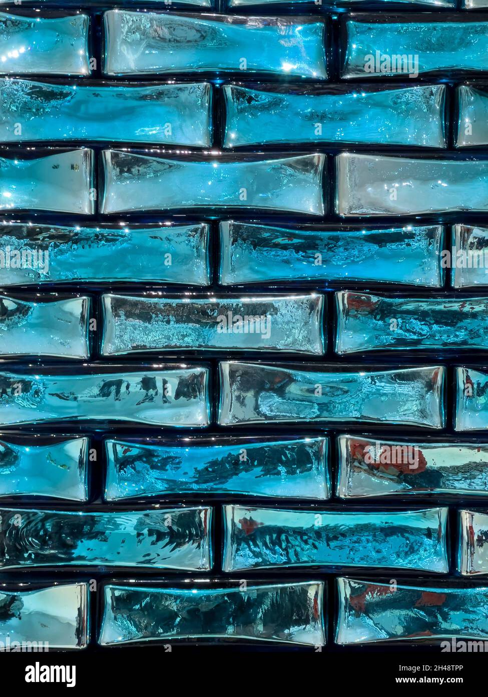 Metallic square tile pattern hi-res stock photography and images - Alamy