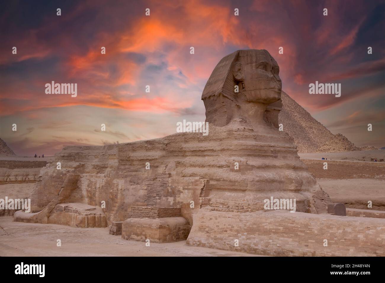 The Sphinx in Giza pyramid complex Stock Photo - Alamy