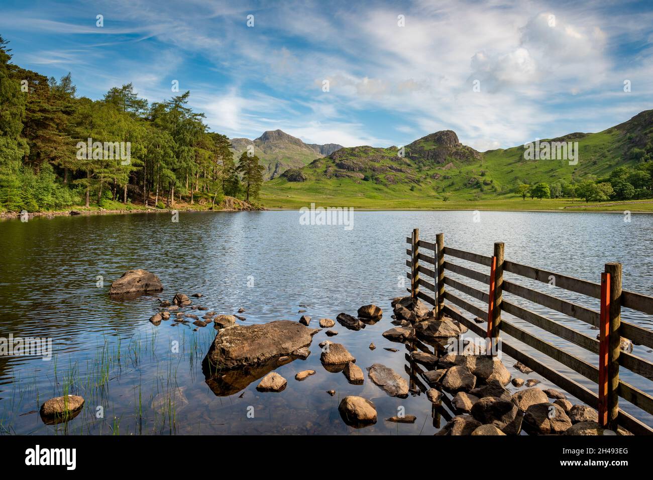 Blea tarn, Langdale Pikes, Side pike, Lake district national park ...