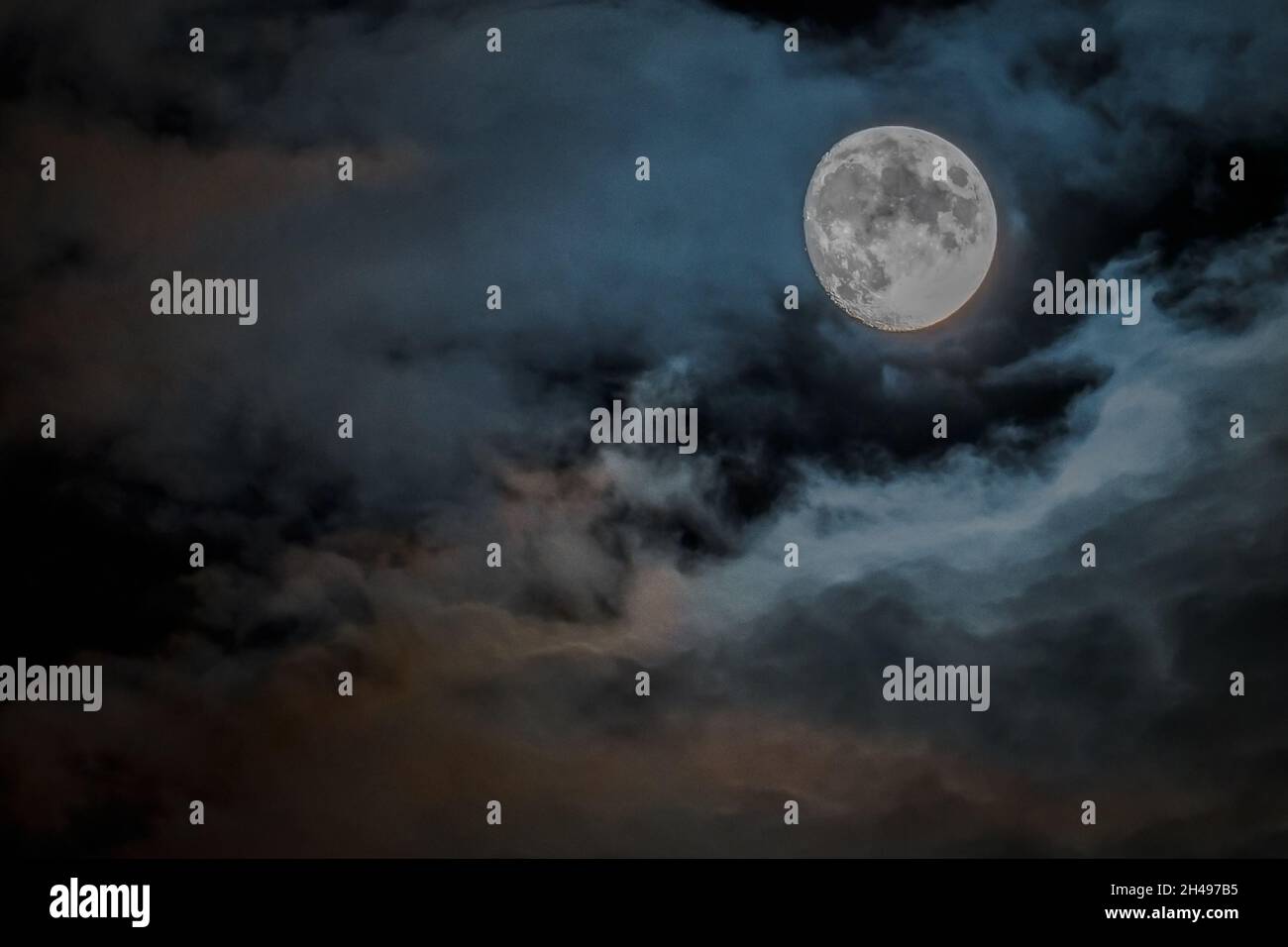 Beautiful shot of the full moon on the night sky Stock Photo - Alamy