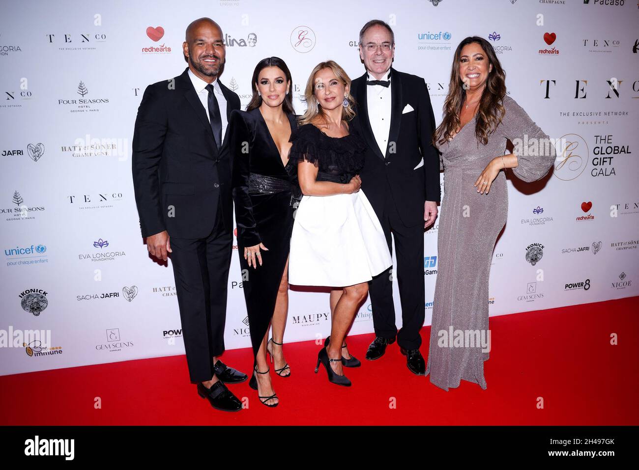 Maria Bravo, Amaury Nolasco, Eva Longoria and guests arrives to the ...