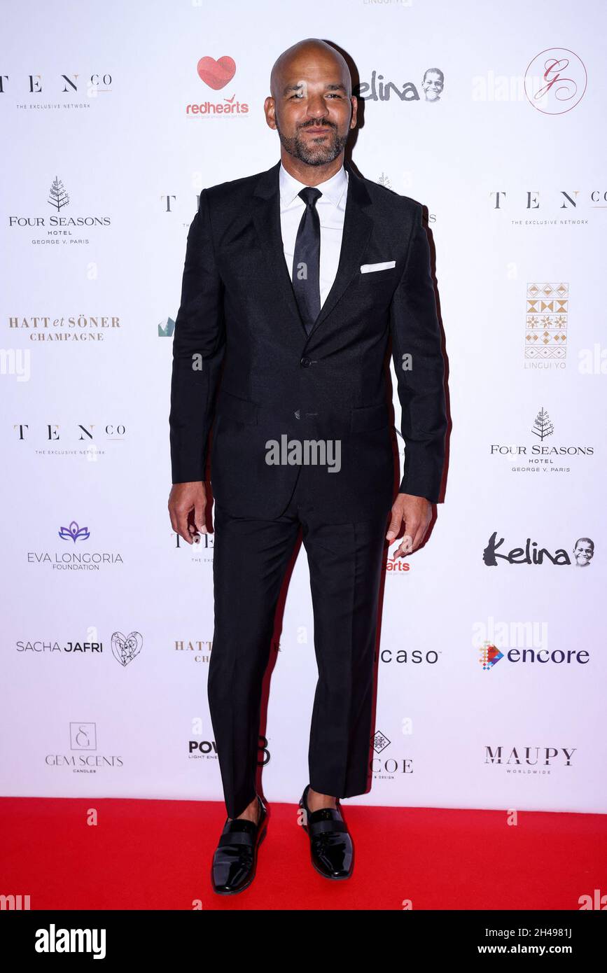 Amaury Nolasco arrives to the Global Gift Gala on October 30, 2021 at ...
