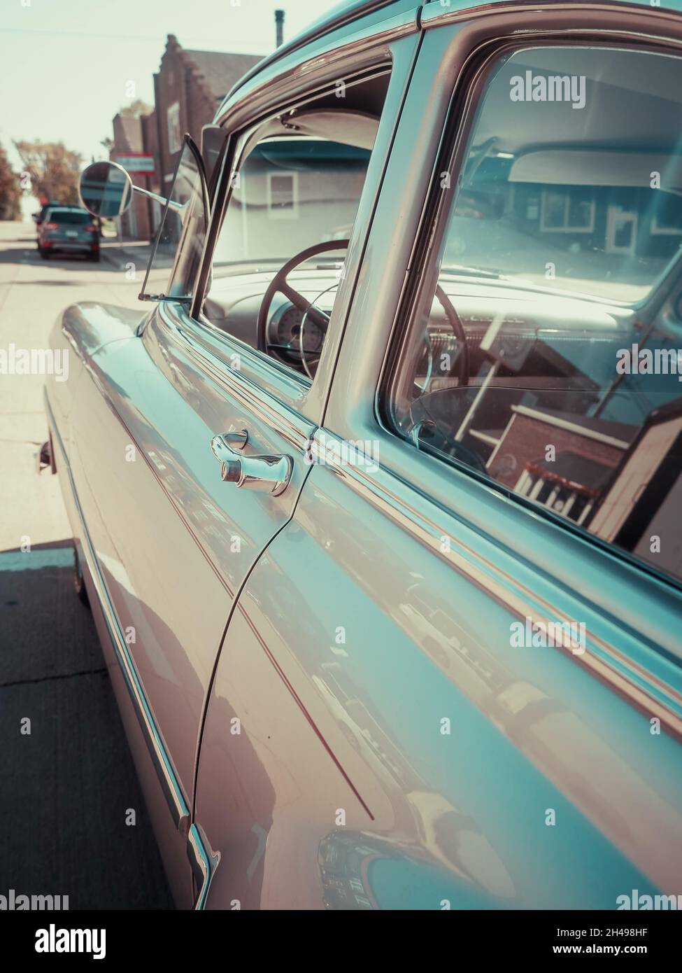 Silver vintage car hi-res stock photography and images - Alamy