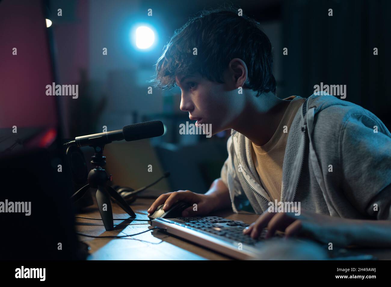 Cool teenager, computer hi-res stock photography and images - Alamy