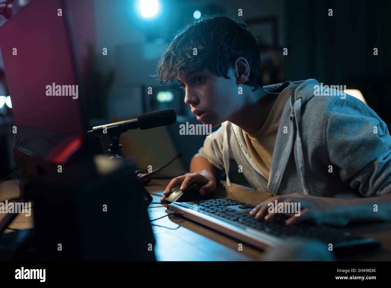 Computer games playing and night hi-res stock photography and images ...