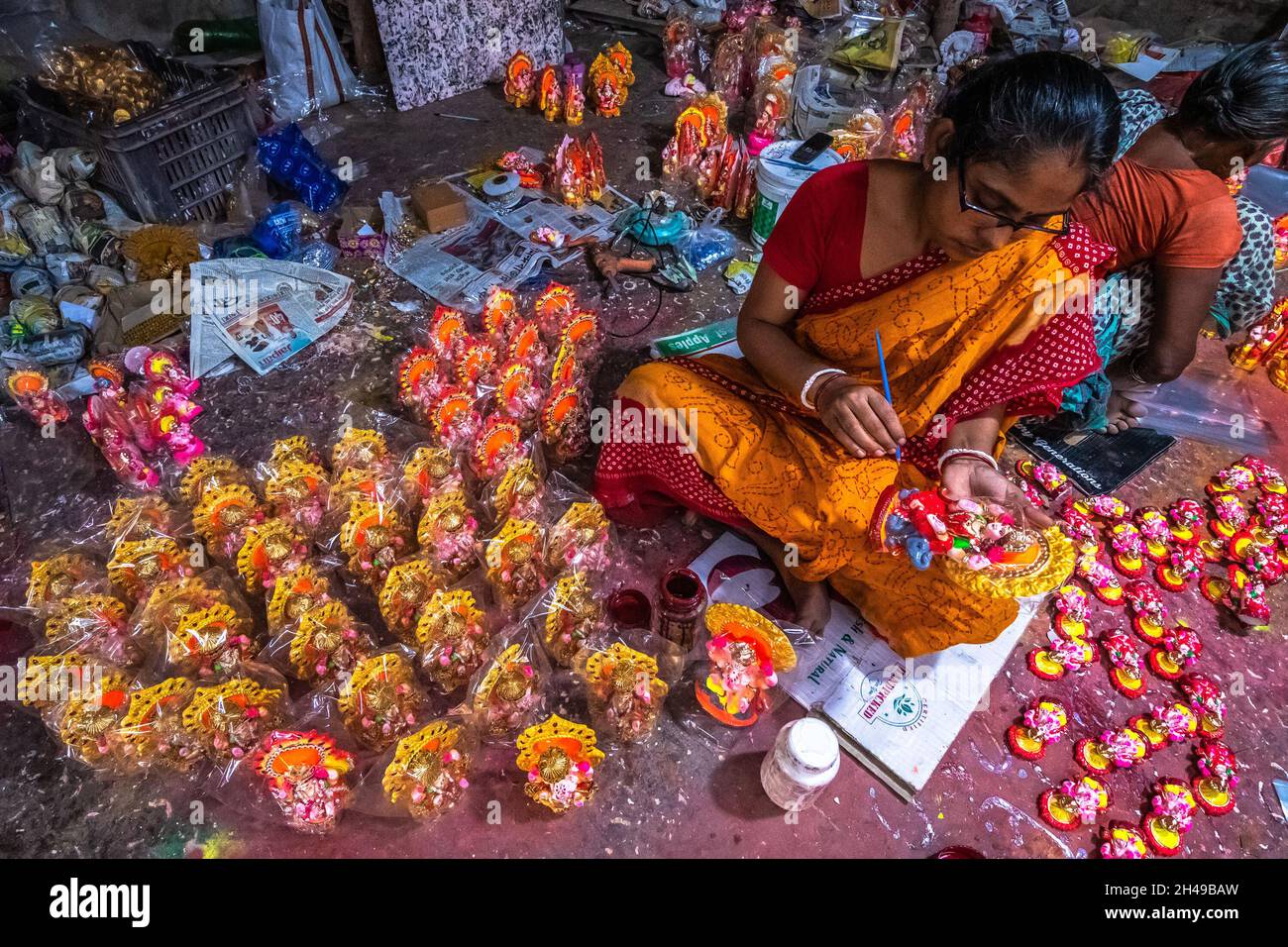 Kolkata, West Bengal, India. 1st Nov, 2021. Potter is busy making Diya ...