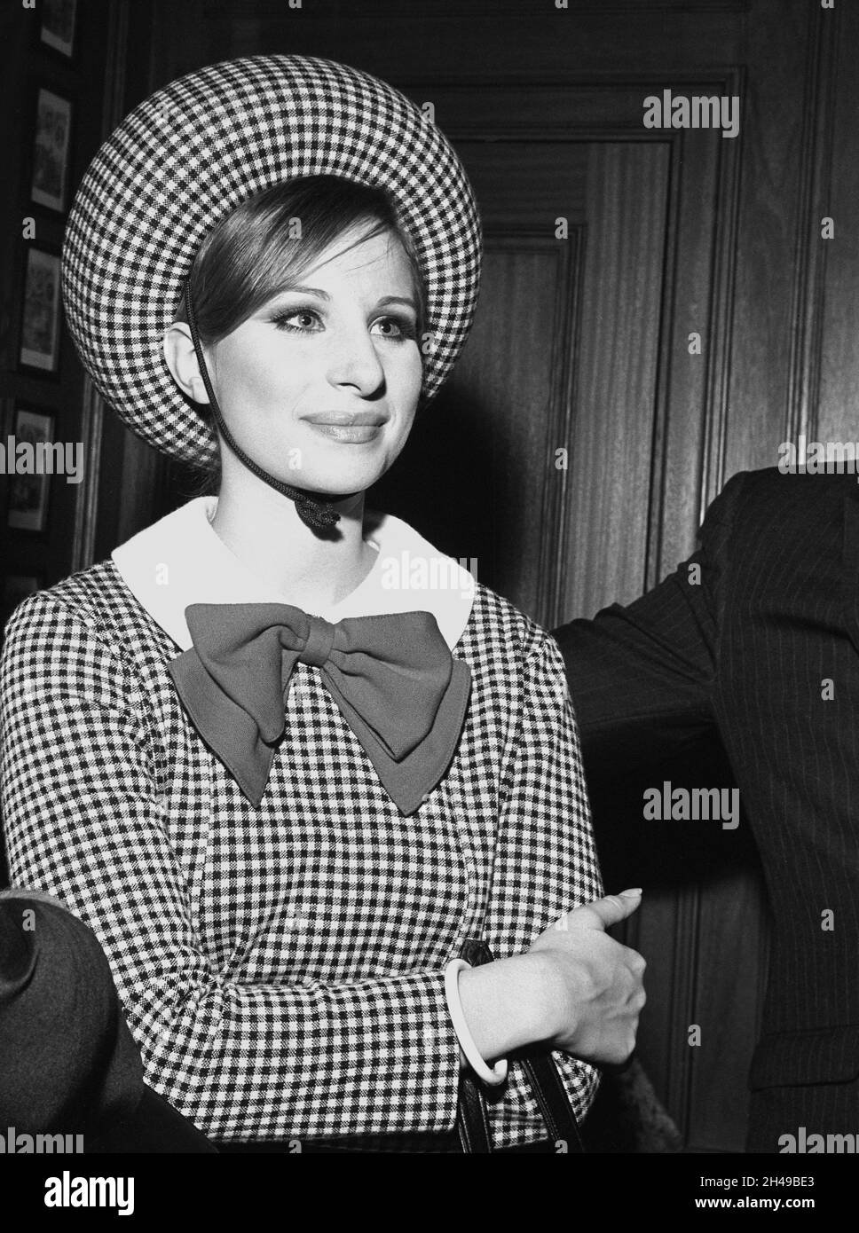 barbra-streisand-1960s-when-she-was-21-barbra-streisand-signed-a