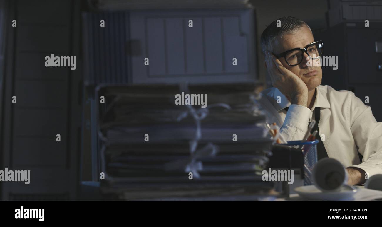 Sad office worker hi-res stock photography and images - Alamy