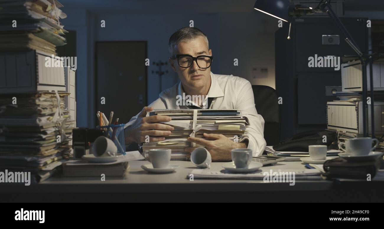 Sad office worker hi-res stock photography and images - Alamy