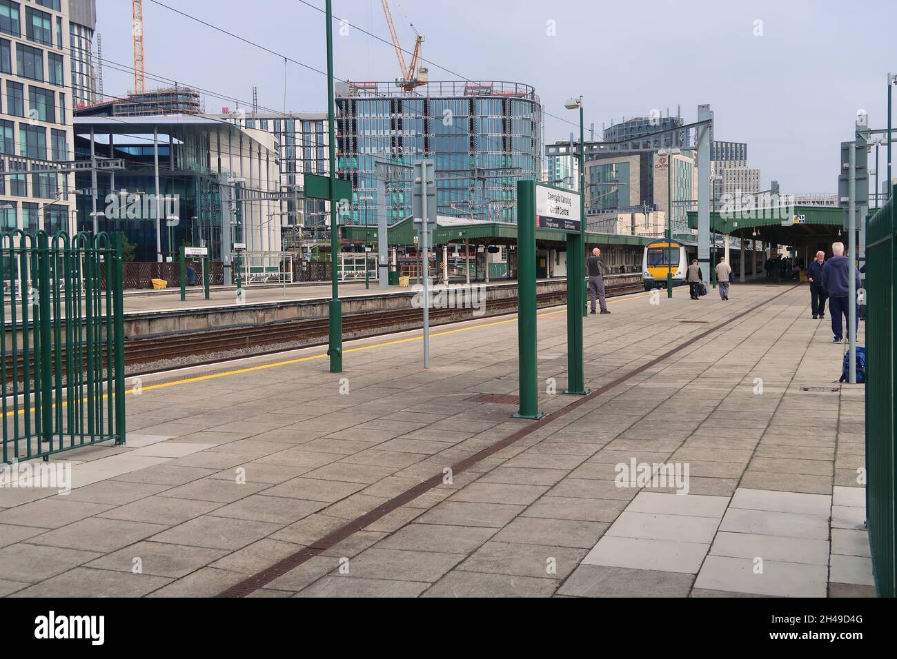 Cardiff Railway Station High Resolution Stock Photography and Images ...