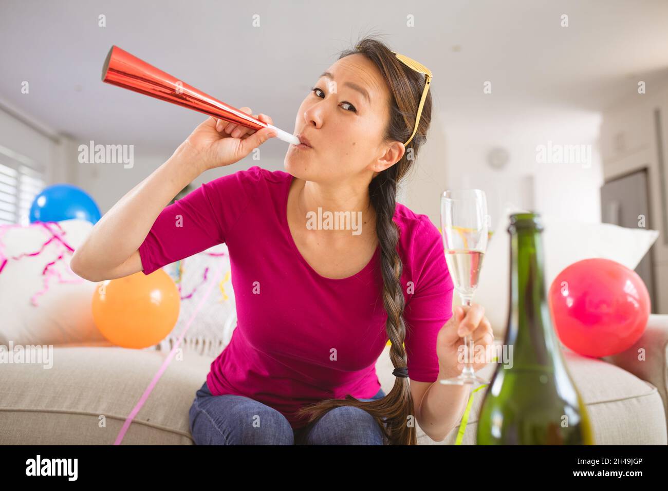 Asian party hi-res stock photography and images - Alamy