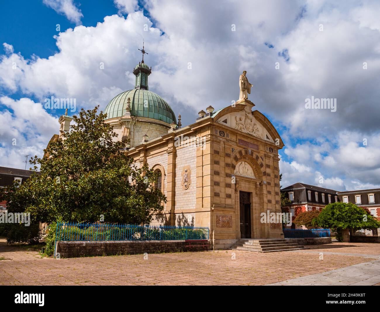 Exterior of Saint-Vincent-de-Paul church in Landes region, France Stock ...