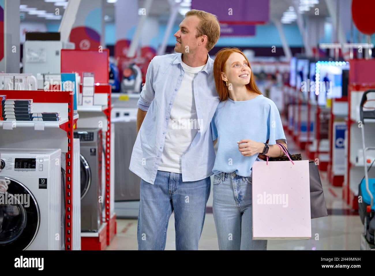 Shopgoing hi-res stock photography and images - Alamy