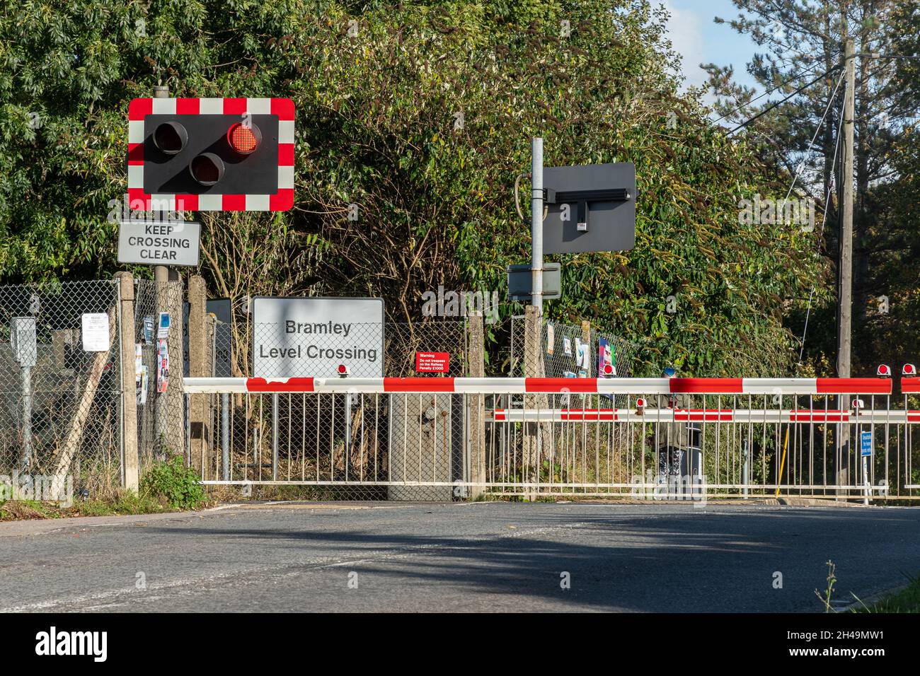 Level crossing uk hi-res stock photography and images - Alamy